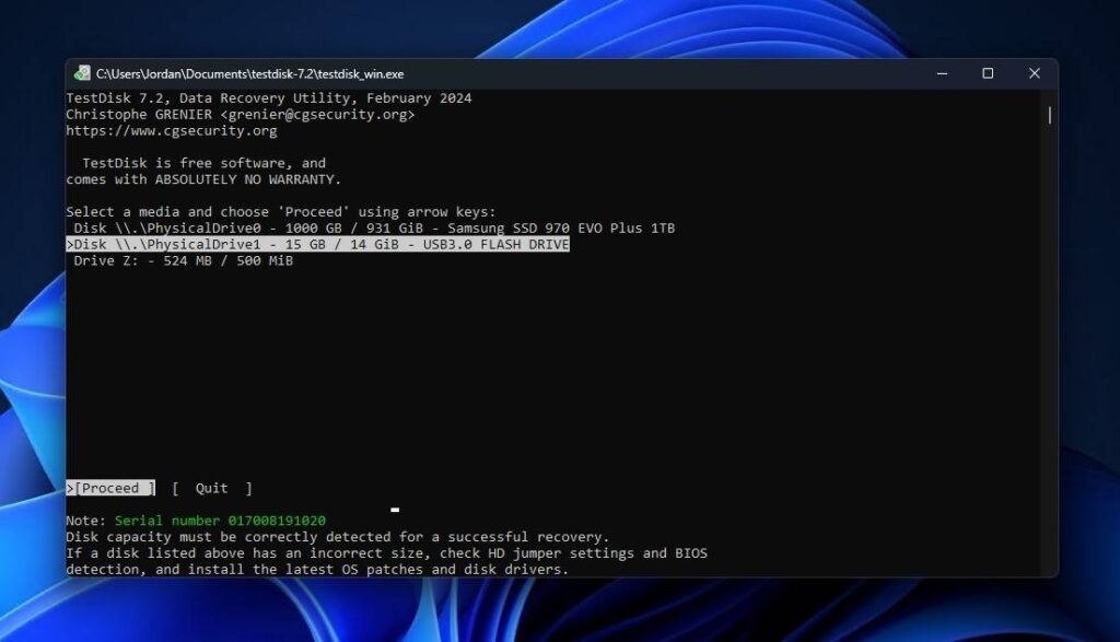 How to Recover Files From a Corrupted Flash Drive (2025)